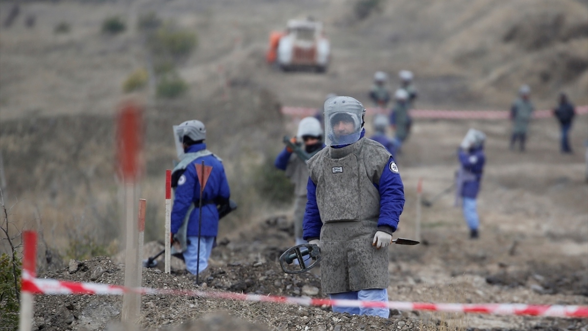 Turan News Agency interview with Dennis Sammut: 'Danger! Mines ...